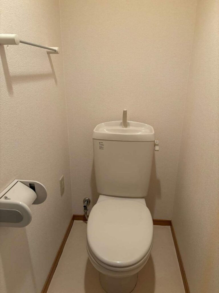 便座交換工事 〈19〉 | 名古屋市緑区リフォーム・リノベならTOMO Life(トモライフ) ｜鳴海駅徒歩5分｜ 無料見積、ご提案